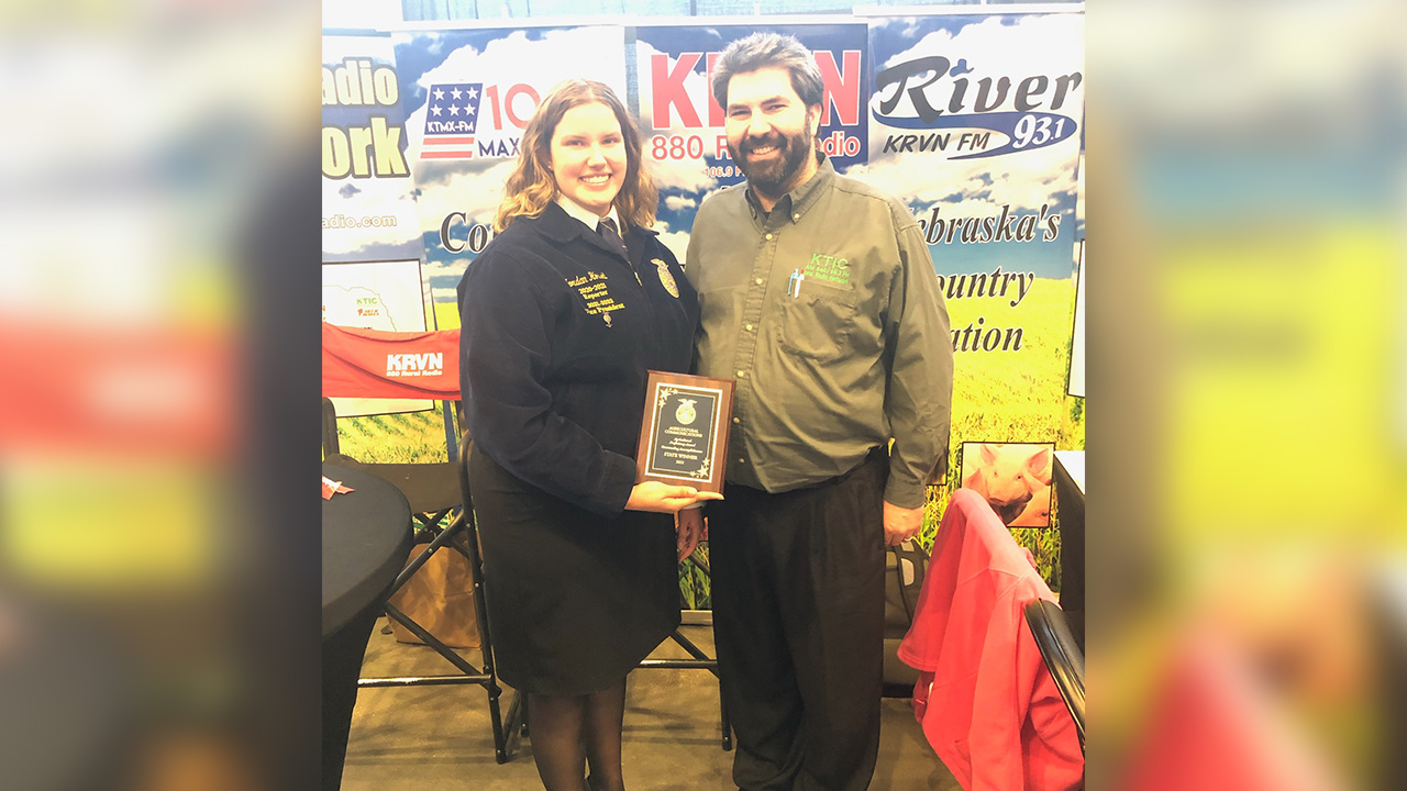 KRVN 880 – KRVN 93.1 – KAMI - Rural Radio Network station intern wins ...