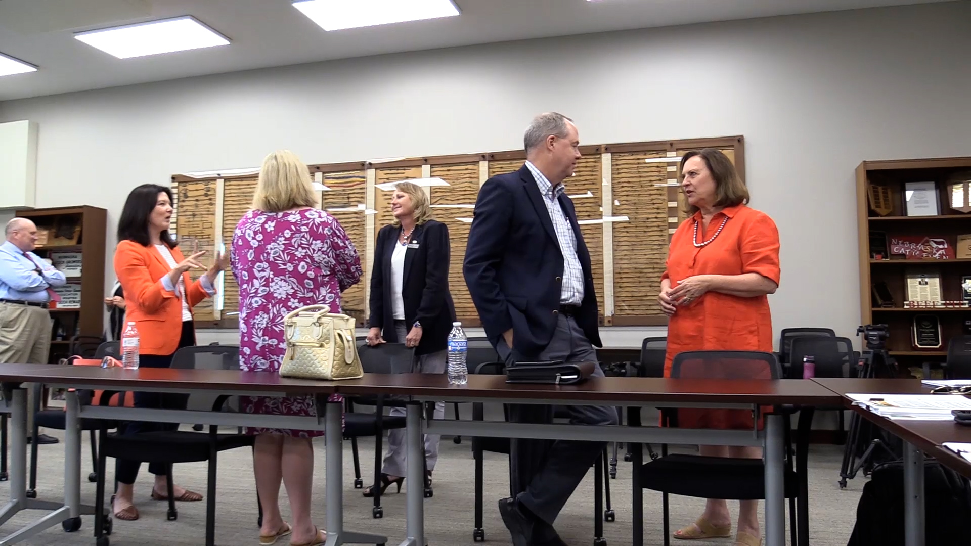 Senator Fischer discusses cattle markets with Nebraska ag organizations ...