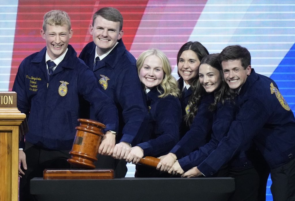 KRVN 880 – KRVN 93.1 – KAMI - 2024-25 National FFA Officer Team elected ...