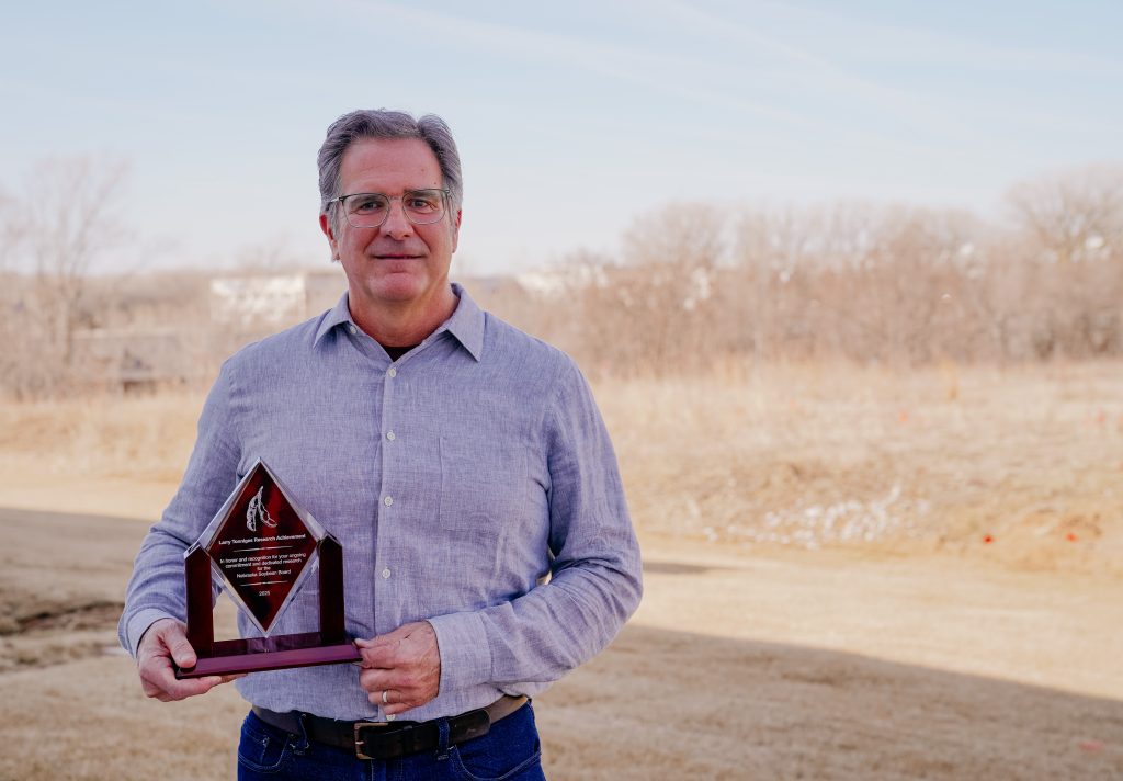 Dr. George Graef honored with the 2025 Larry Tonniges Research ...