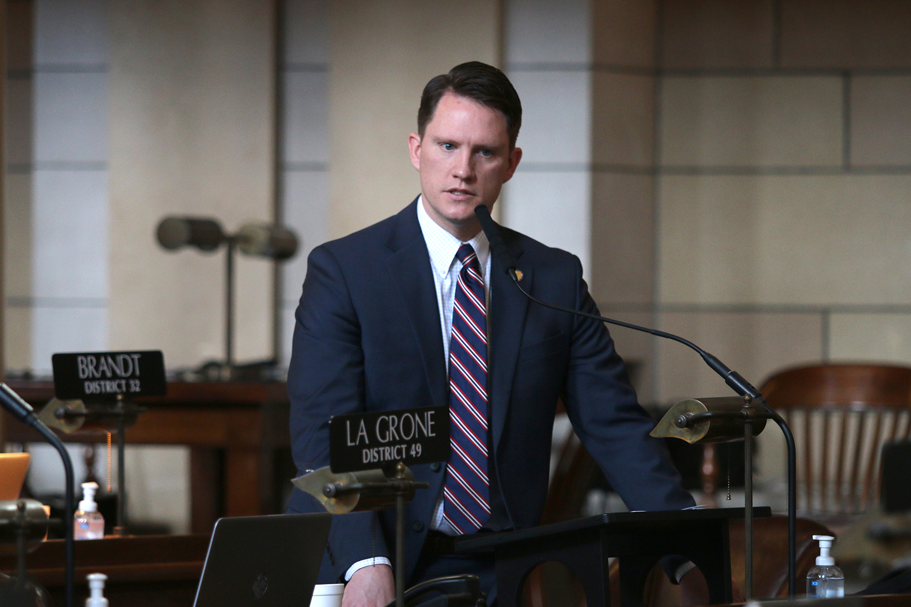 KTIC 840 AM/98.3 FM/98.7 FM - Congressman Flood, Senator Hansen react ...