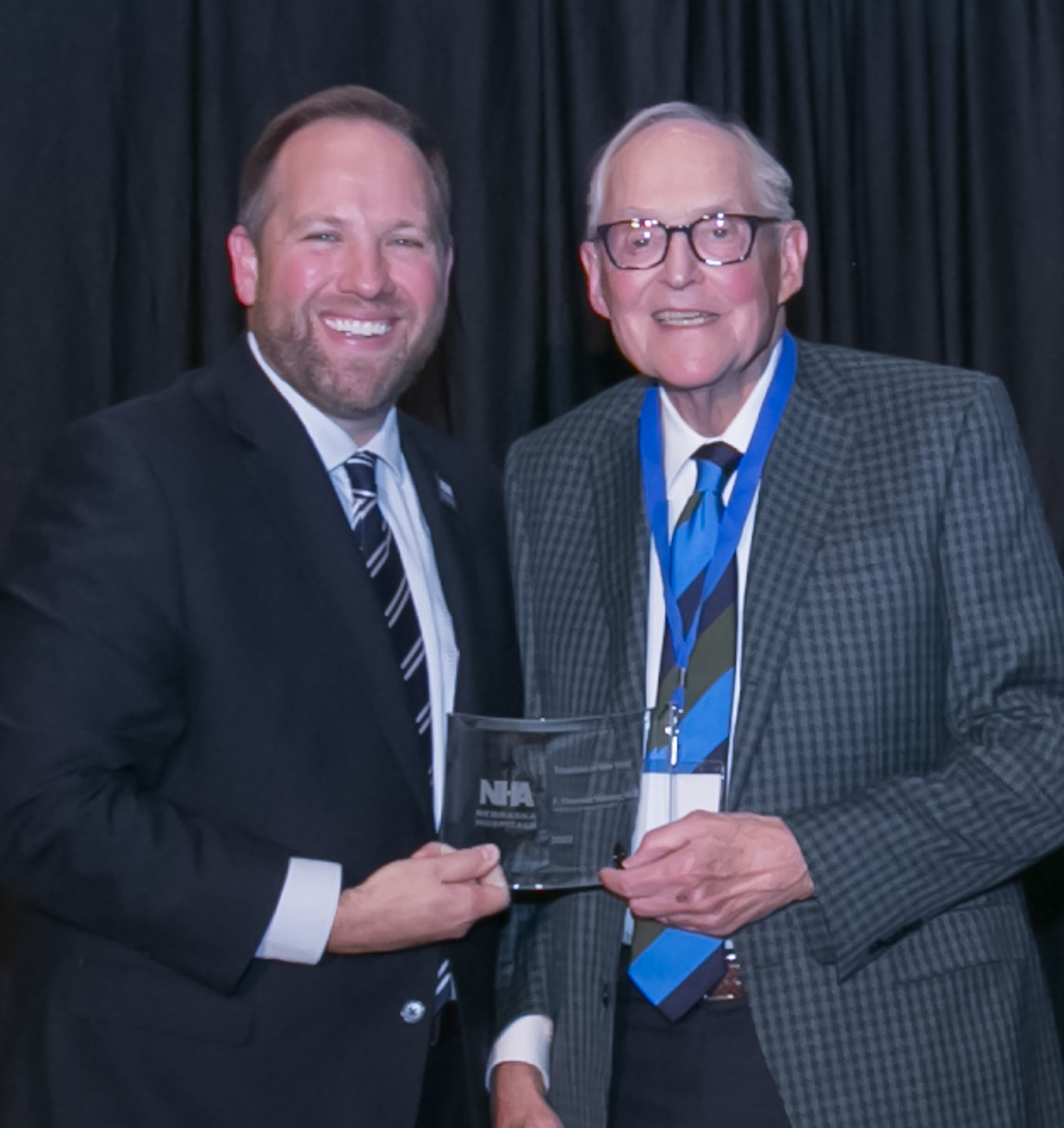 Dr. F. Thomas Waring Receives NHA Trustee of the Year Award - The Bull
