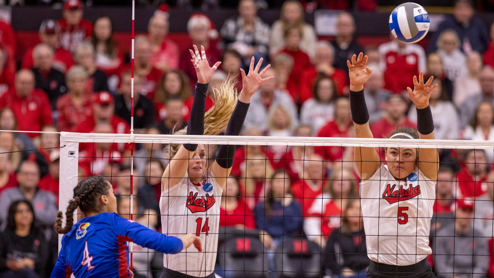 KUVR - Huskers beat Jayhawks in NCAA Volleyball Tournament