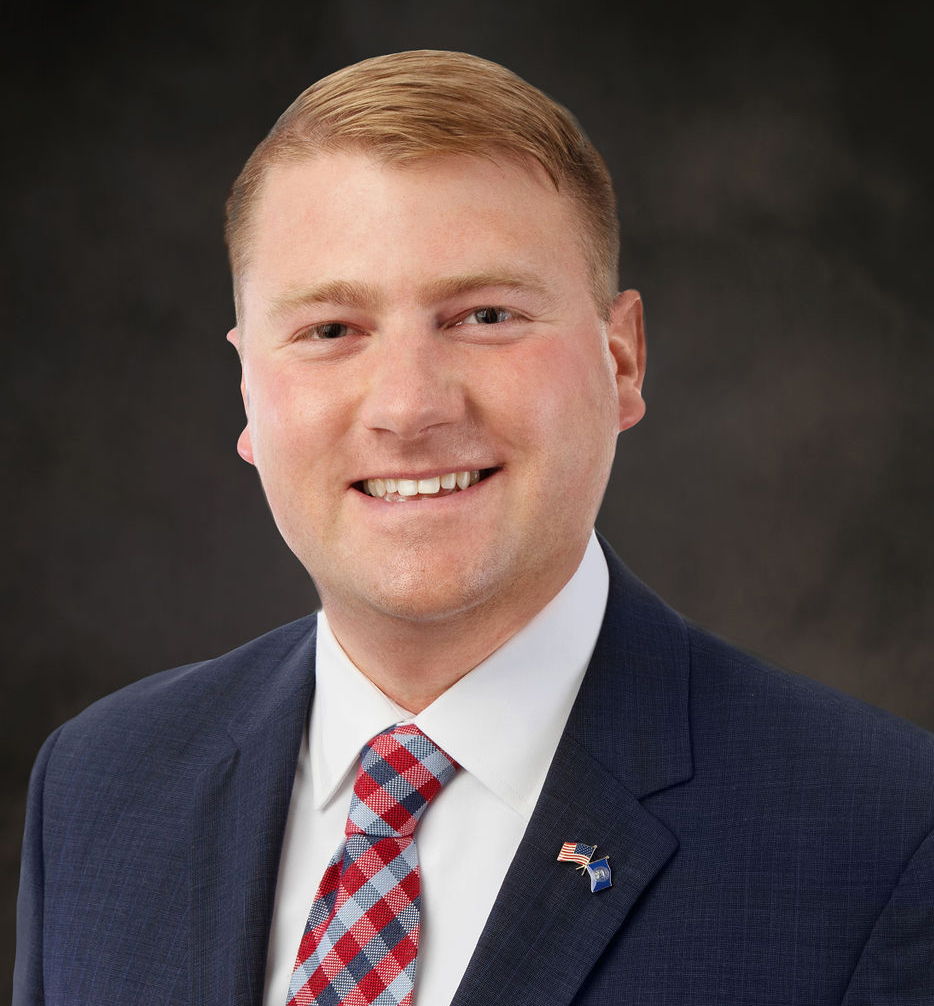 KTIC 840 AM/98.3 FM/98.7 FM - PSC Commissioners Kamler, Stocker Sworn ...