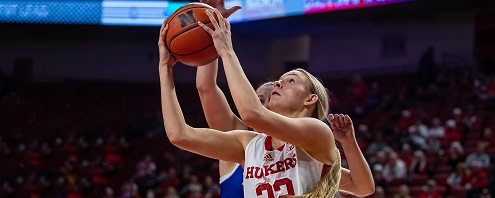 Potts Picks Up Second Big Ten Freshman Honor - The Bull