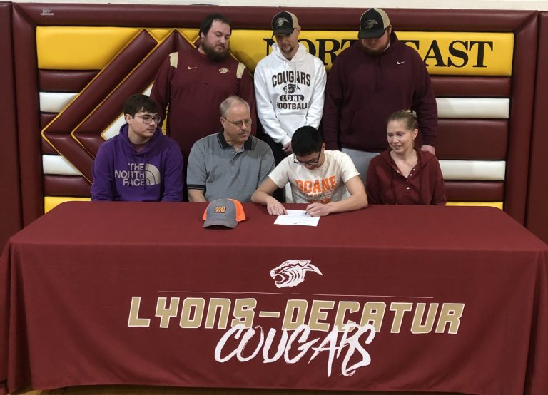 KTIC- 840 AM, 98.3 FM and 107.9 the Bull - Today's Hottest Country Music