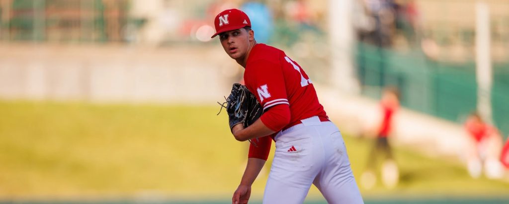 Broderick Named to Stopper of the Year Watch List - The Bull