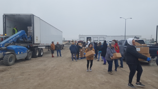 KRVN 880 – KRVN 93.1 – KAMI - (Audio) Tyson Foods donates truckload of ...