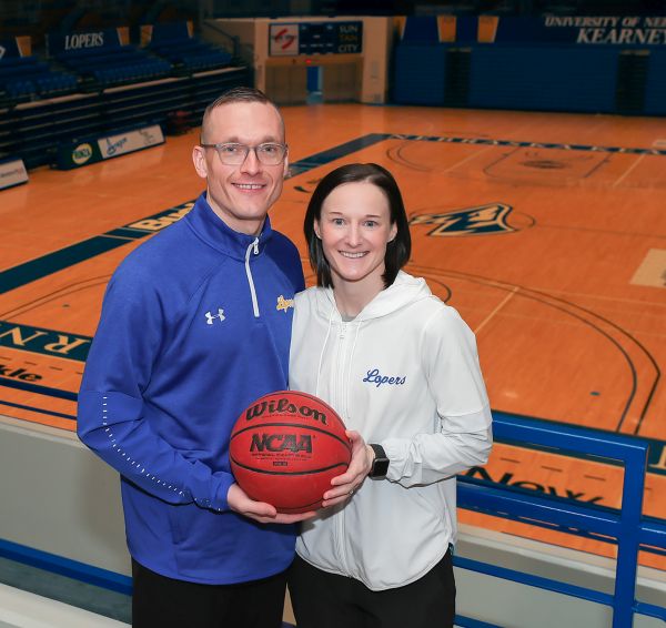 KRVN 880 – KRVN 93.1 – KAMI - UNK Coaches Share Love of Basketball & Life