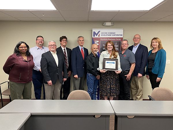 KRVN 880 – KRVN 93.1 – KAMI - Lt. Gov. Foley Visits McCook to Recognize ...