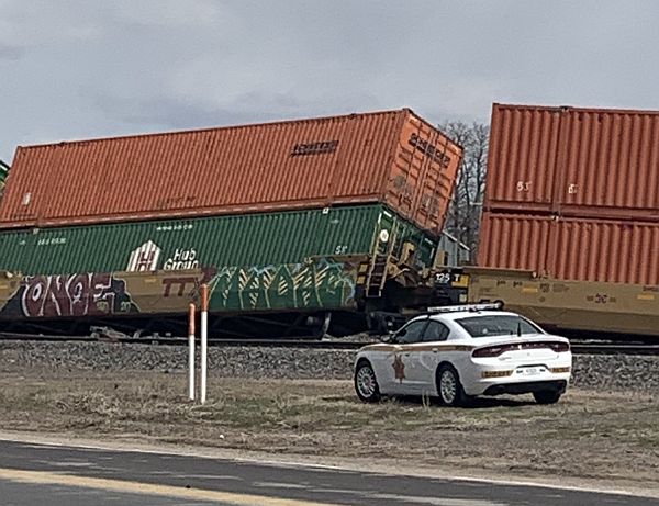 KRVN 880 – KRVN 93.1 – KAMI - UP train derails in Gibbon Wednesday ...