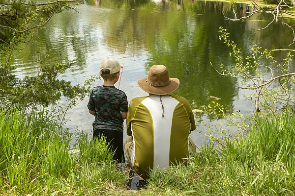 KRVN 880 – KRVN 93.1 – KAMI - Fort Kearny SHP celebrating Fourth of July