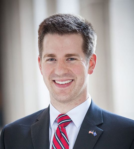 KRVN 880 – KRVN 93.1 – KAMI - Gov. Ricketts Announces Key Staff Transition