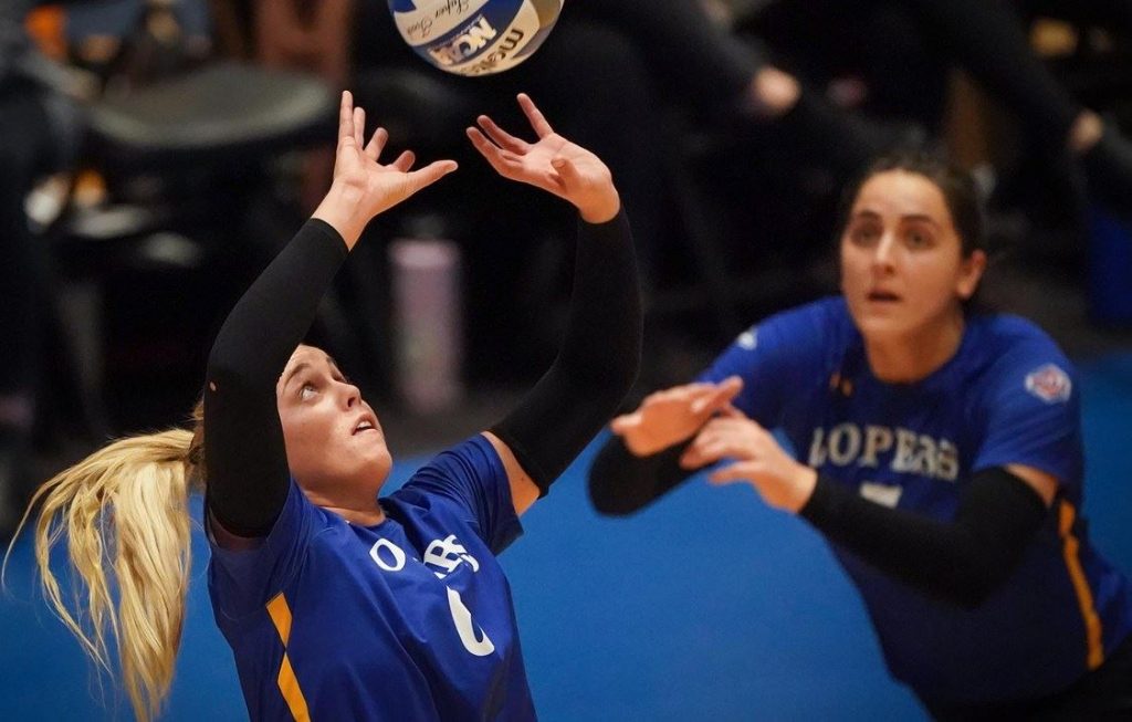 KRVN 880 – KRVN 93.1 – KAMI - Squiers Sisters Named All Americans