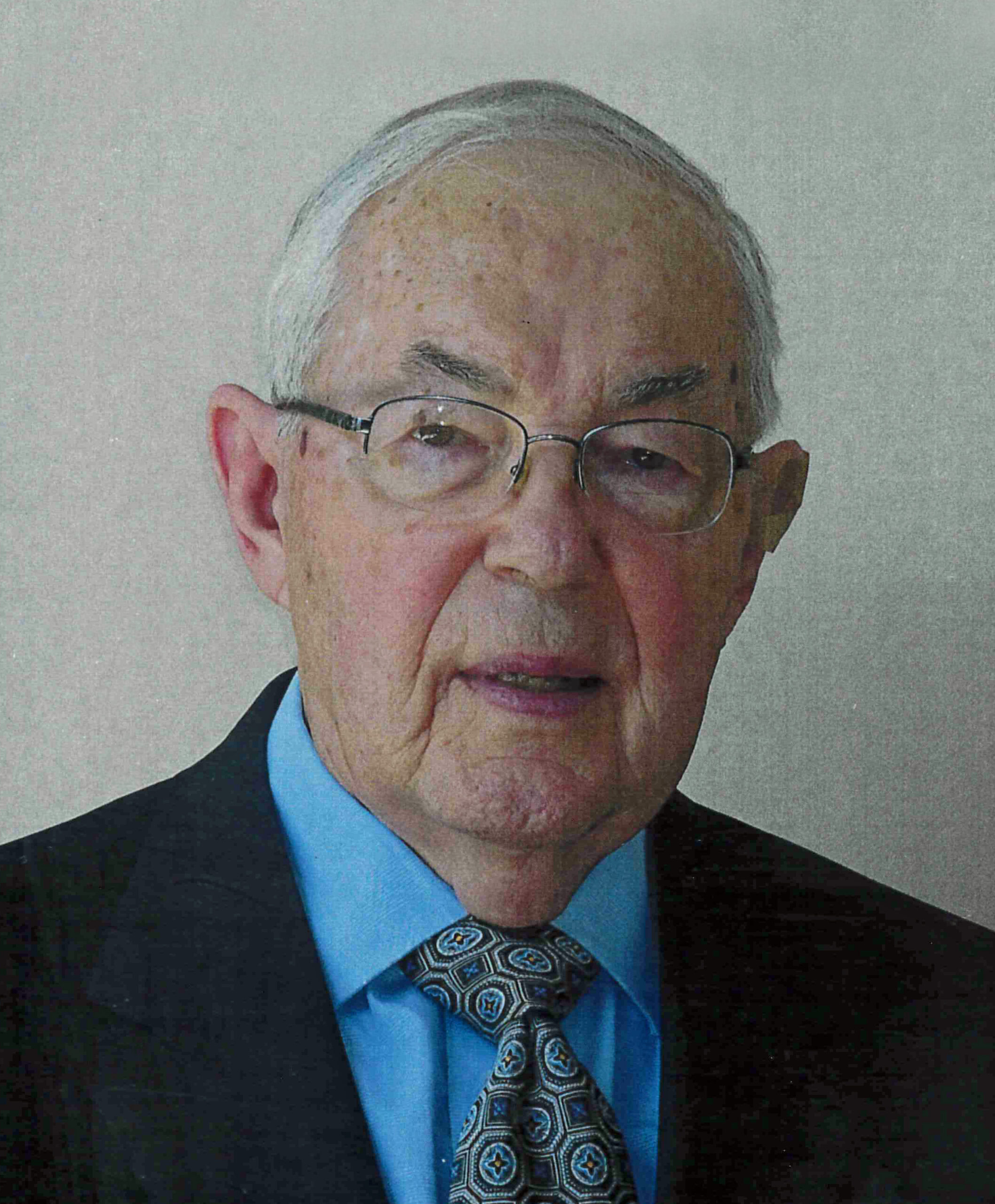 KRVN 880 – KRVN 93.1 – KAMI - Bruce Carl Hendrickson, 91, of Holdrege