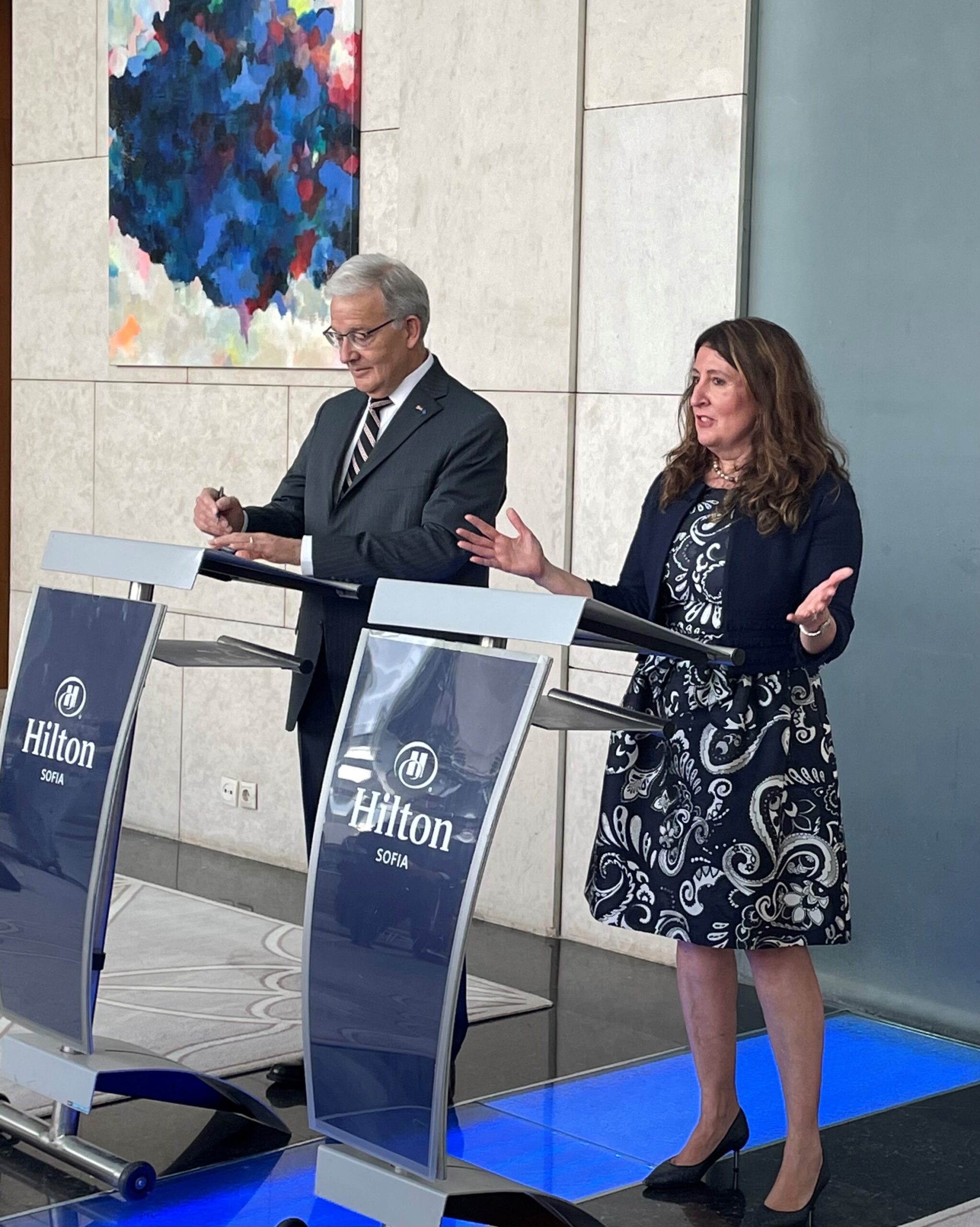 KRVN 880 – KRVN 93.1 – KAMI - Secretary of State Bob Evnen leads a ...