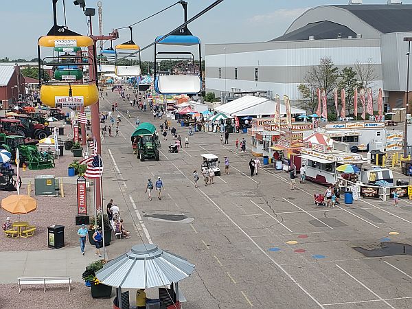 KRVN 880 – KRVN 93.1 – KAMI - 2022 State Fair attendance up nearly 8 ...