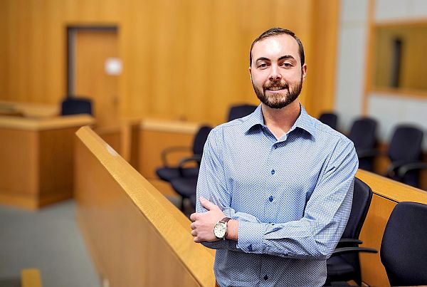 KRVN 880 – KRVN 93.1 – KAMI - ‘I want to help those people’: UNK ...