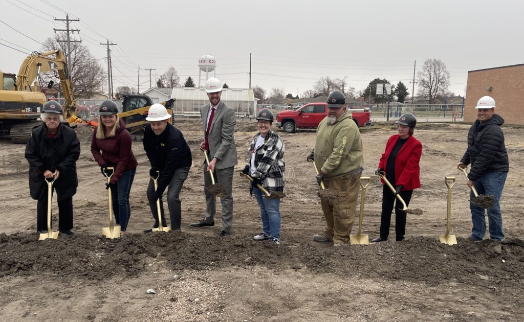 KRVN 880 – KRVN 93.1 – KAMI - Cozad Breaks Ground on $26 Million School ...