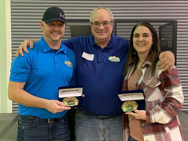 KRVN 880 – KRVN 93.1 – KAMI - Couple wins committee member, volunteer ...