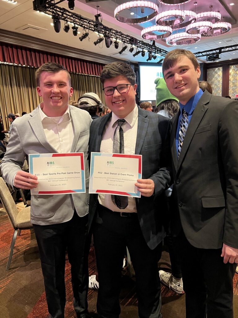 KRVN 880 – KRVN 93.1 – KAMI - UNK students win national broadcasting awards