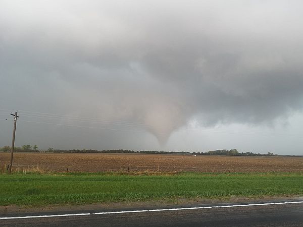 KRVN 880 – KRVN 93.1 – KAMI - Weather Service confirms eight tornadoes ...