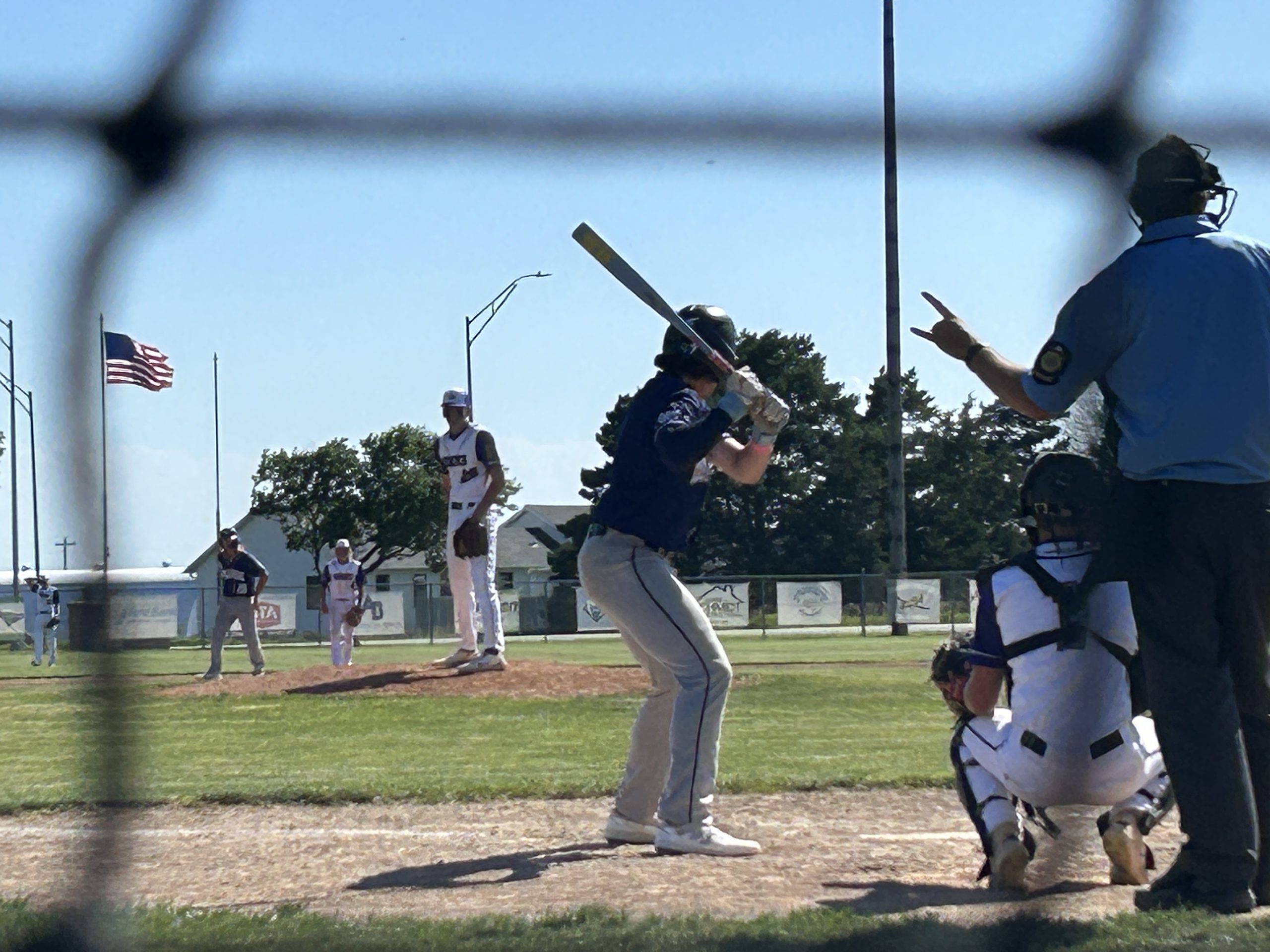 KRVN 880 – KRVN 93.1 – KAMI - Holdrege Wins in Comeback over Minden