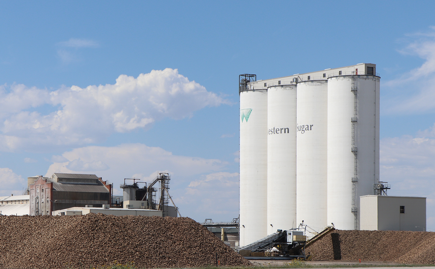 KRVN 880 – KRVN 93.1 – KAMI - Sugar beets begin harvest, but water ...