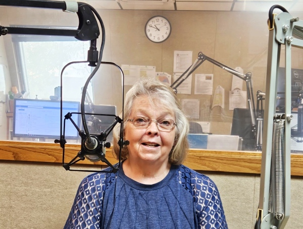 KRVN 880 – KRVN 93.1 – KAMI - Cozad Food Pantry, One of Dozens of ...