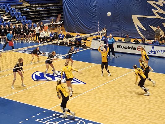 KRVN 880 – KRVN 93.1 – KAMI - Lopers hold off Fort Hays State