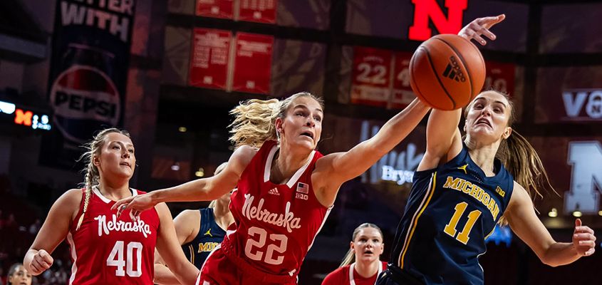 KRVN 880 – KRVN 93.1 – KAMI - Coach Williams excited about the ...