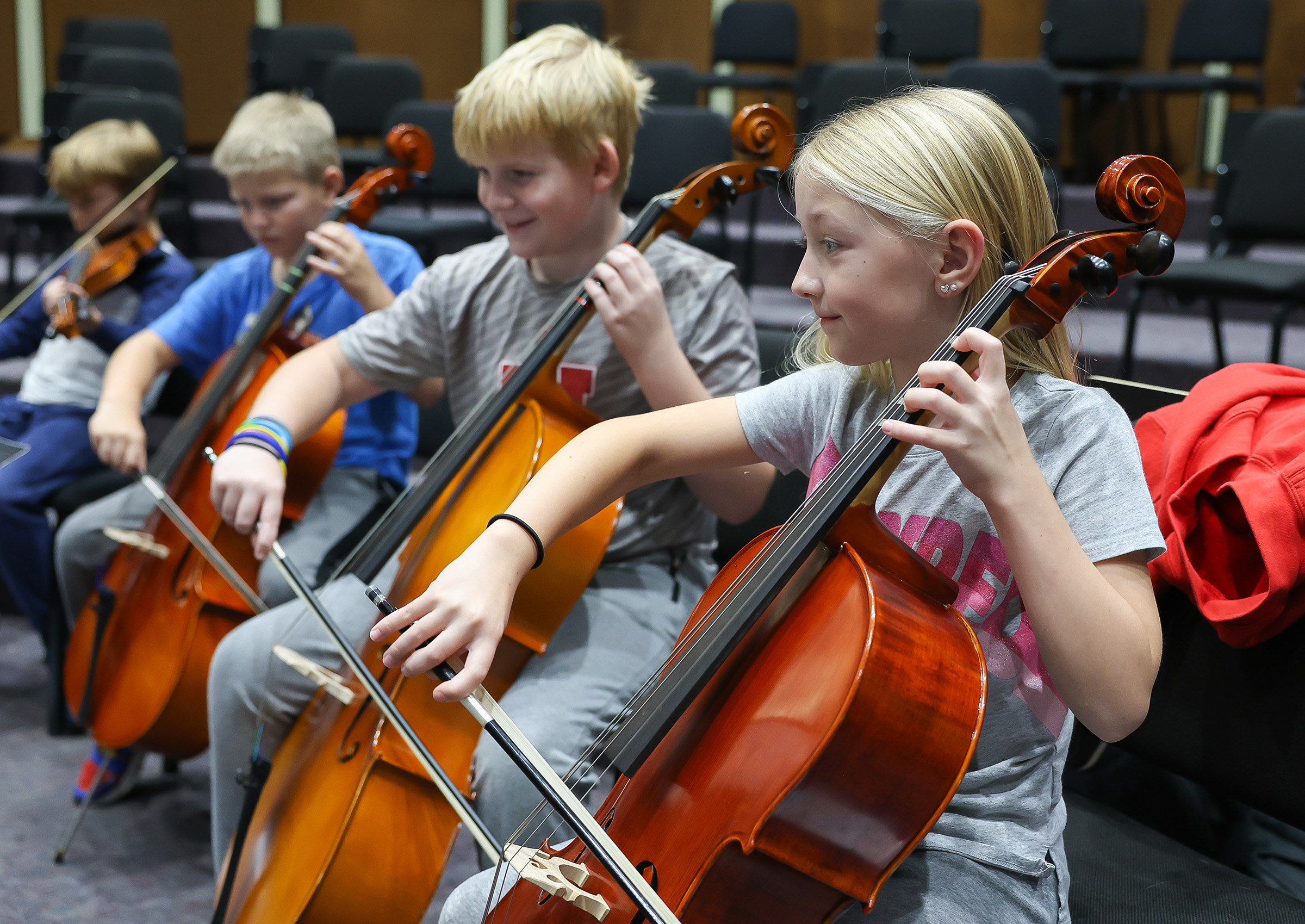 KRVN 880 – KRVN 93.1 – KAMI - ‘Music is for everyone’: UNK String ...