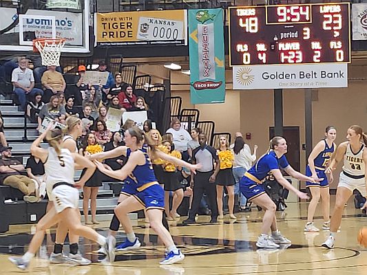 KRVN 880 – KRVN 93.1 – KAMI - Fort Hays State women beats UNK