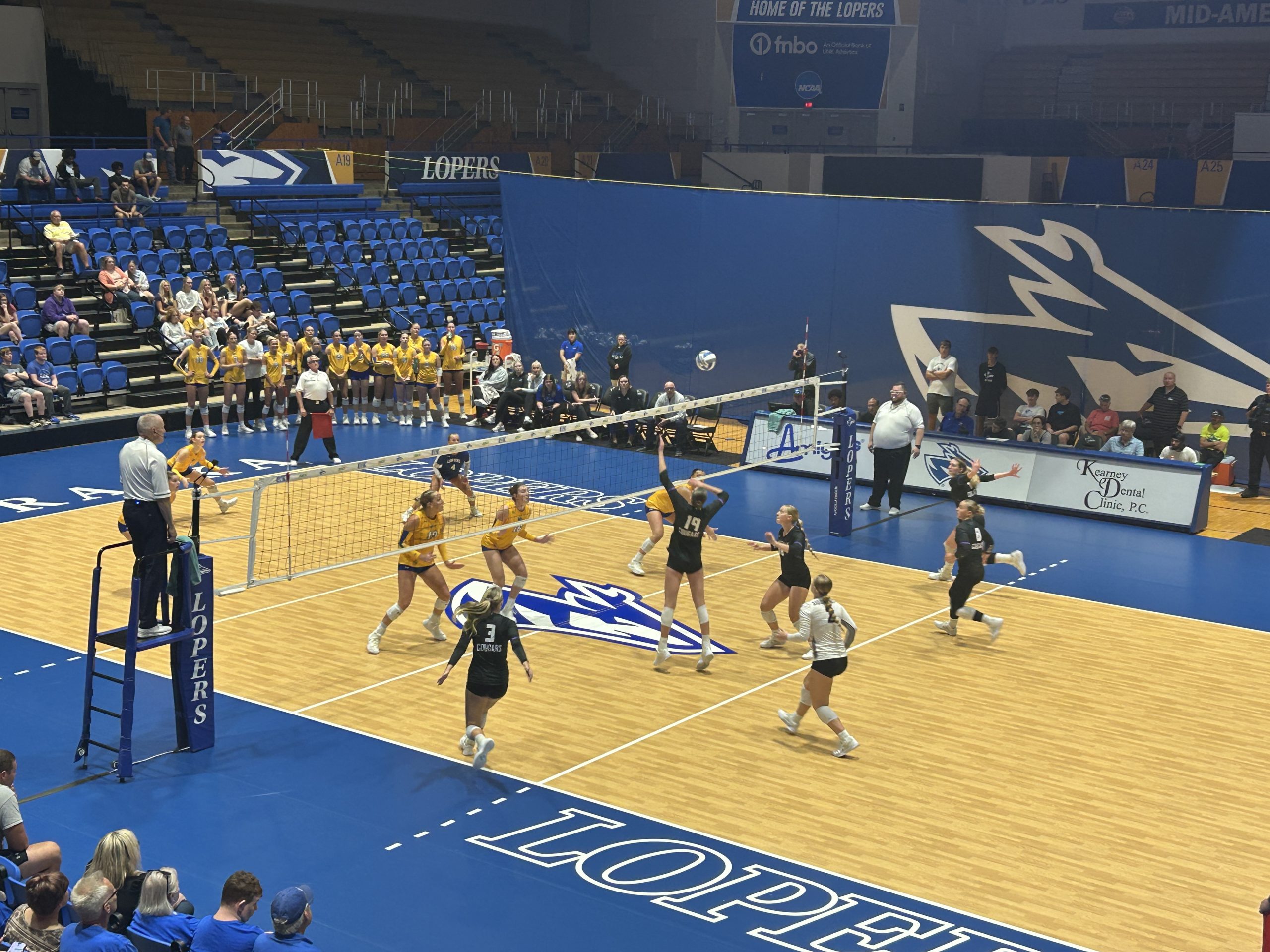 KRVN 880 – KRVN 93.1 – KAMI - #8 Lopers Sweep Sioux Falls To Start Busy ...