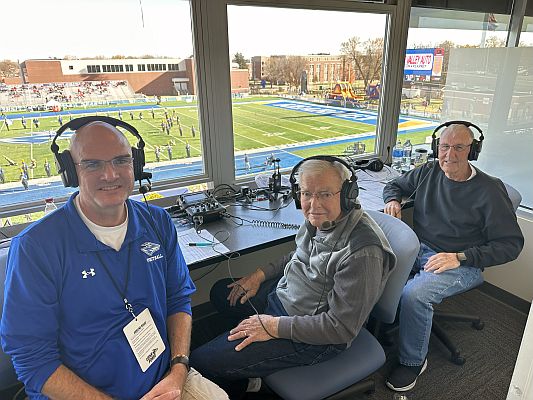 KRVN 880 – KRVN 93.1 – KAMI - Loper legends look back on time in Kearney