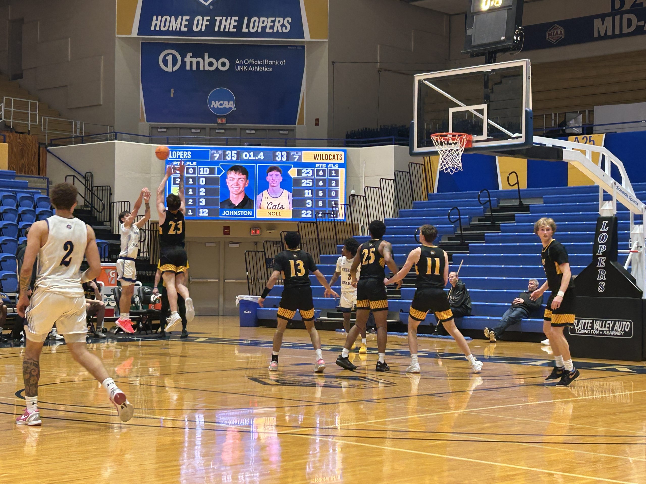 KRVN 880 – KRVN 93.1 – KAMI - Lopers Clip the Wildcats Late