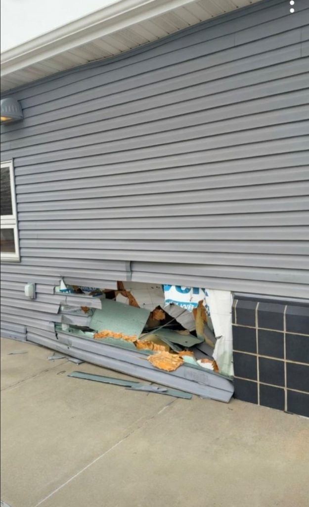 KRVN 880 – KRVN 93.1 – KAMI - Driver arrested after driving into NSP ...