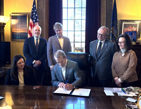 KRVN 880 – KRVN 93.1 – KAMI - Gov. Pillen joins AG Hilgers; signs order ...