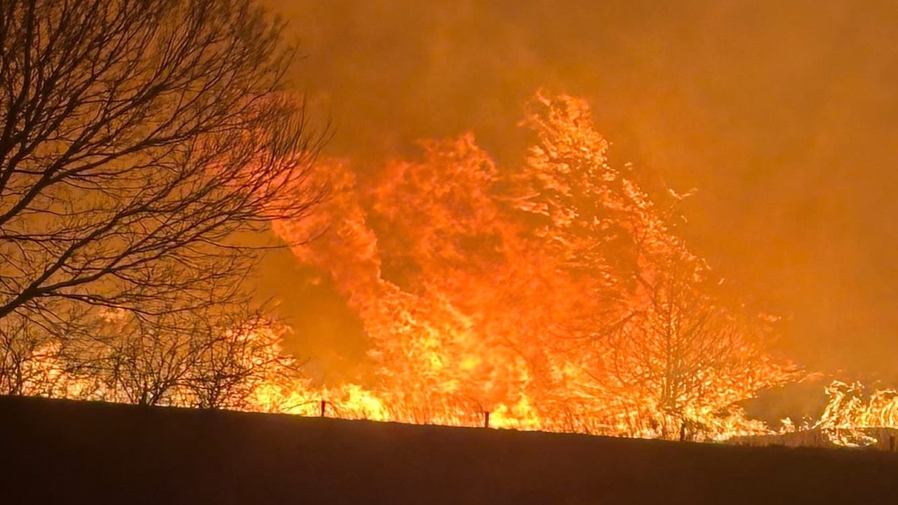 KRVN 880 – KRVN 93.1 – KAMI - Cottonwood and Morrill Fire Updates ...