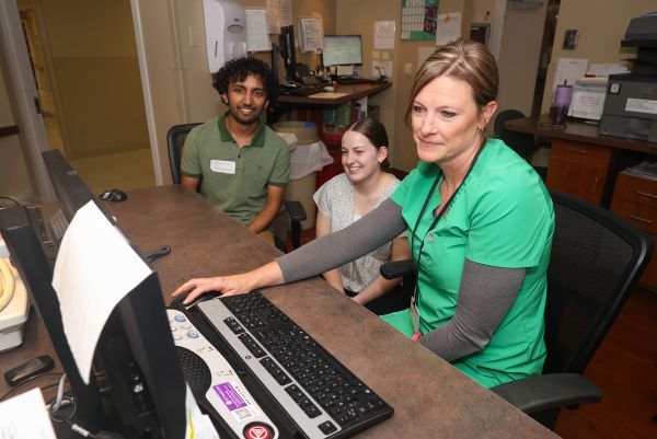 KRVN 880 – KRVN 93.1 – KAMI - Hospital partnership gives UNK students ...