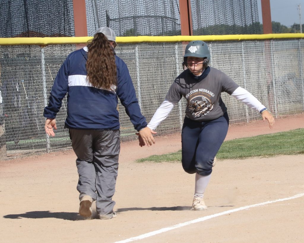 KNEB-AM 960 AM – 100.3 FM - WNCC softball captures two wins, gives ...