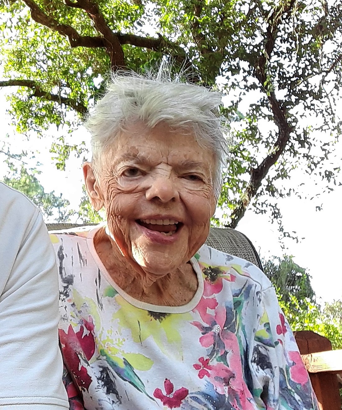 KNEB-AM 960 AM – 100.3 FM - Virginia Ray, 79, Sebring, Florida