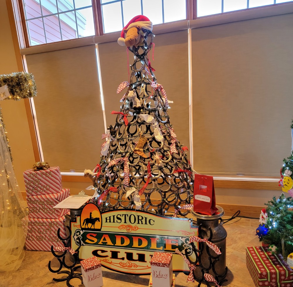 KNEB-AM 960 AM – 100.3 FM - Horseshoes create unique Christmas tree for ...