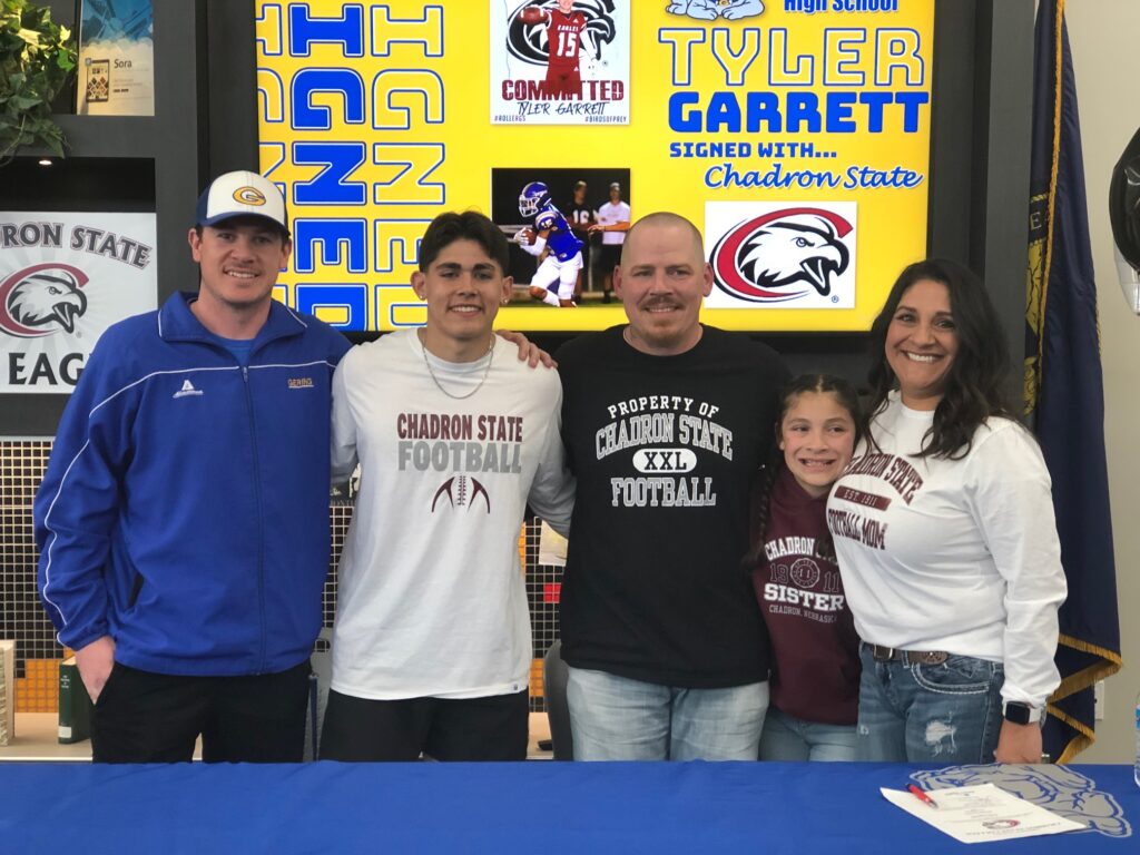 KMOR - Gering’s Tyler Garrett signs with Chadron State football