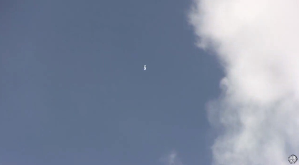 Unidentified Flying Object Caught on Film Over Melbeta, Nebraska - KOZY