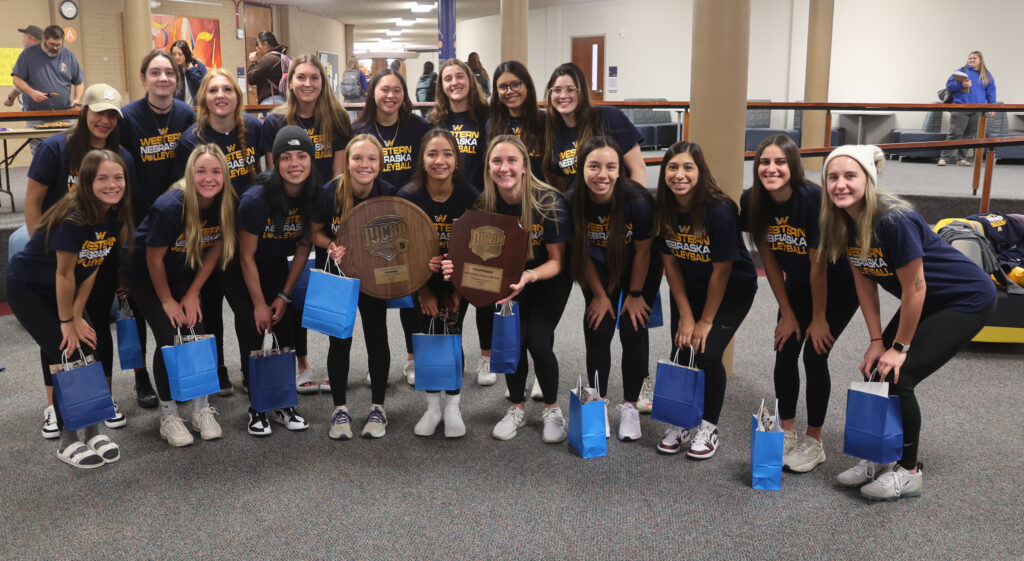 WNCC volleyball team departs for national tourney - KNEB.tv