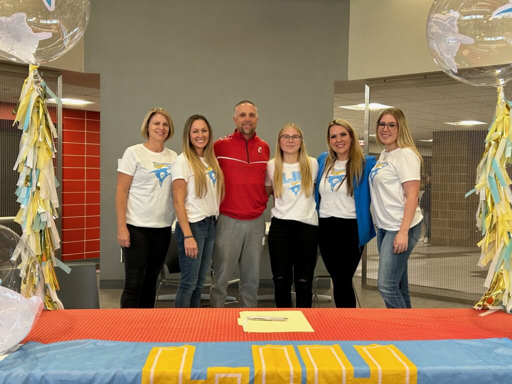 KNEB-AM 960 AM – 100.3 FM - (KNEB.tv Sports) Scottsbluff seniors Reisig ...