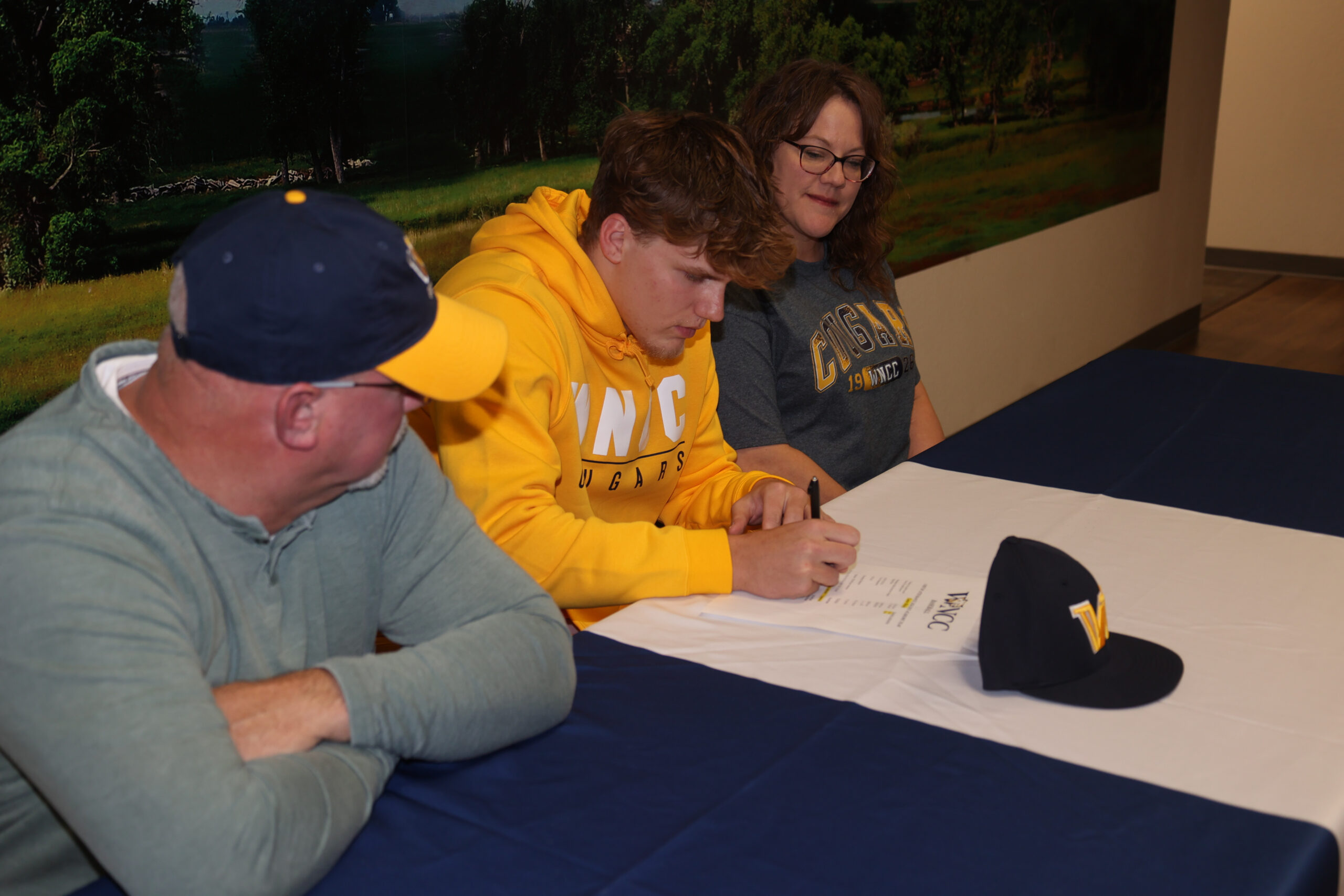KNEB-AM 960 AM – 100.3 FM - Scottsbluff’s Carter Reisig signs with WNCC ...