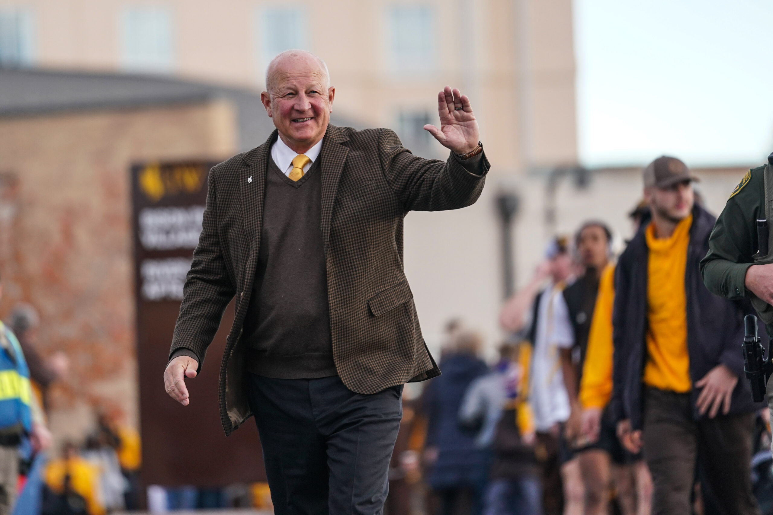 KNEB-AM 960 AM – 100.3 FM - Craig Bohl announces his retirement as Head ...