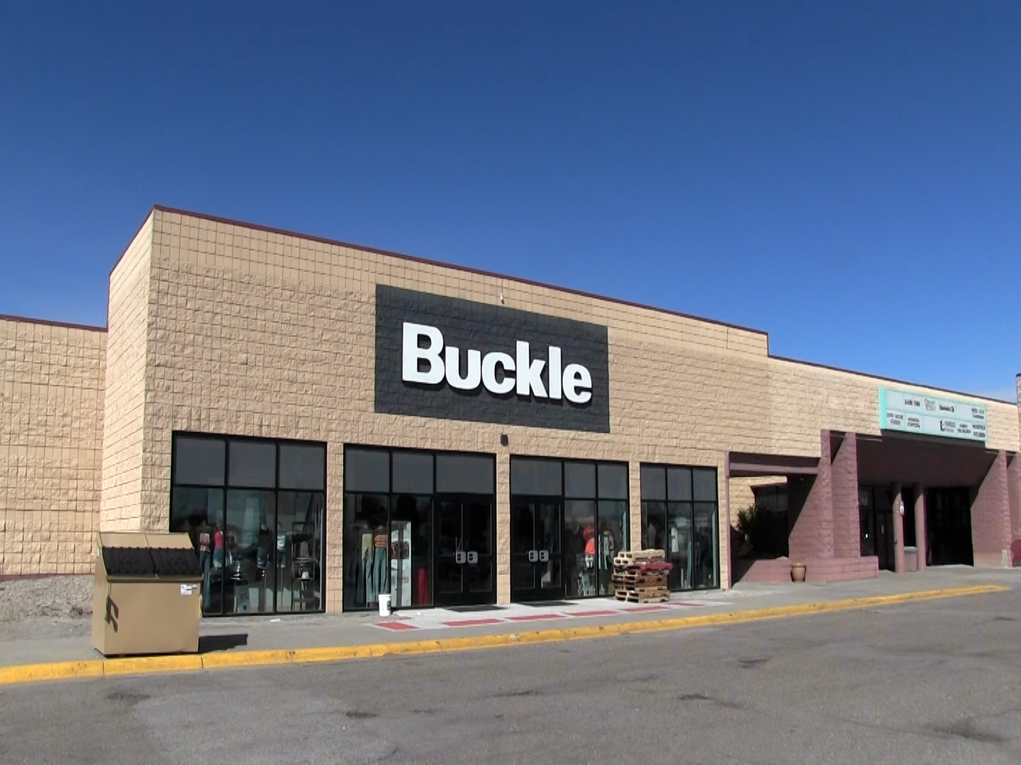 New and Improved ‘Buckle’ Opens at Uptown Scottsbluff